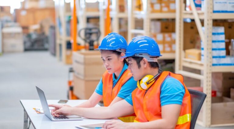 Digital Twins in Logistics: Revolutionizing Supply Chains